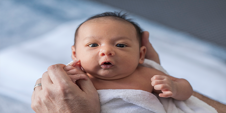 Baby hunger cues to help you through the newborn days and beyond